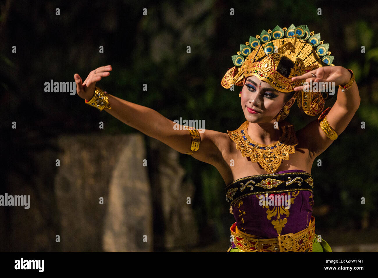 Balinese traditional arts hi-res stock photography and images - Alamy