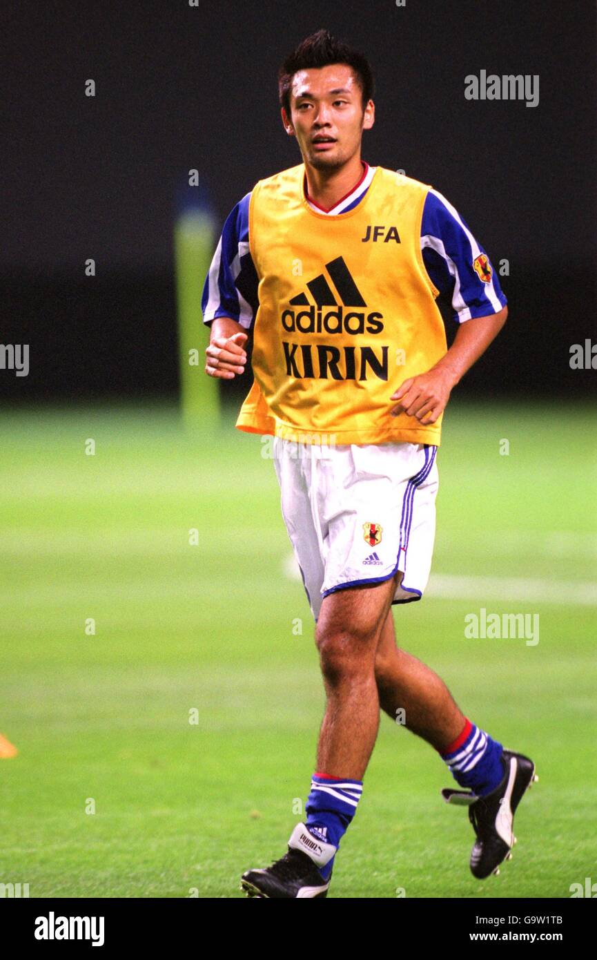 Soccer - Kirin Cup 2001 - Japan v Paraguay Stock Photo - Alamy