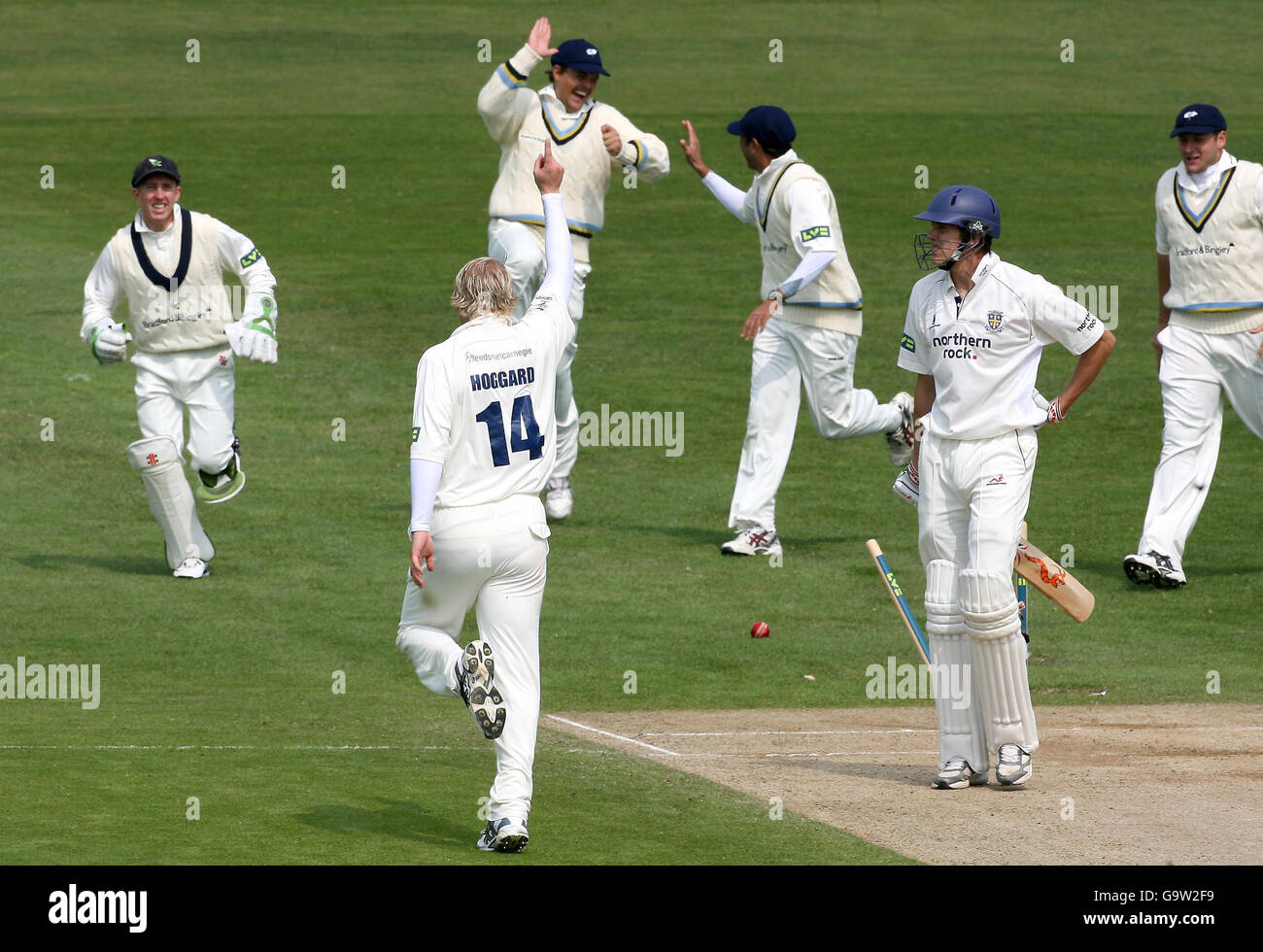 Yorkshire's Matthew Hoggard (second left) celebrates with his team ...