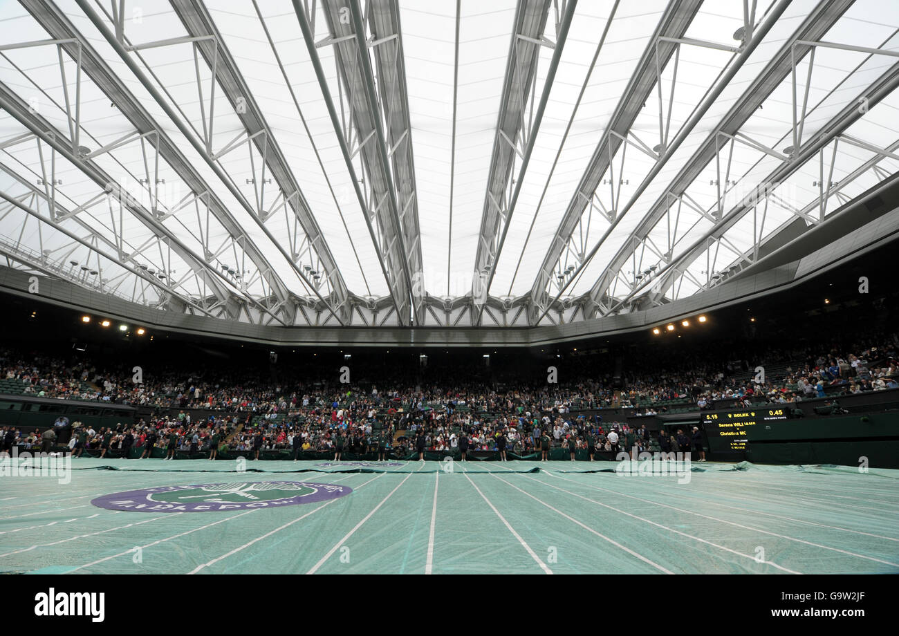The roof is closed on centre court on day Five of the Wimbledon ...