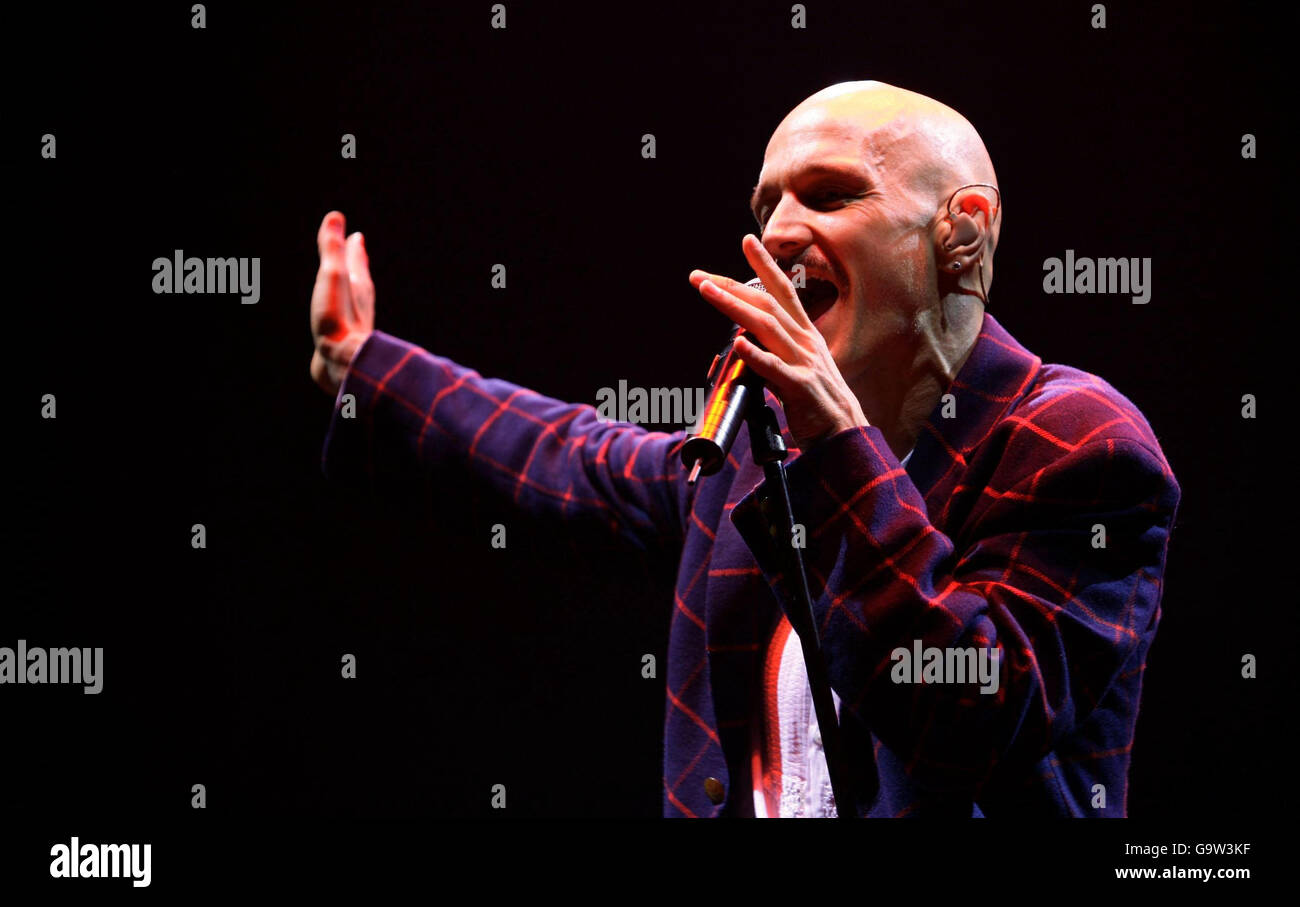 James In Concert High Resolution Stock Photography and Images - Alamy