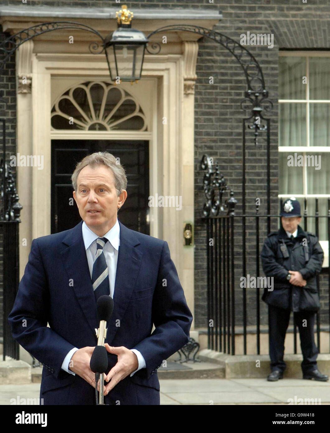 Sailors return home Stock Photo - Alamy