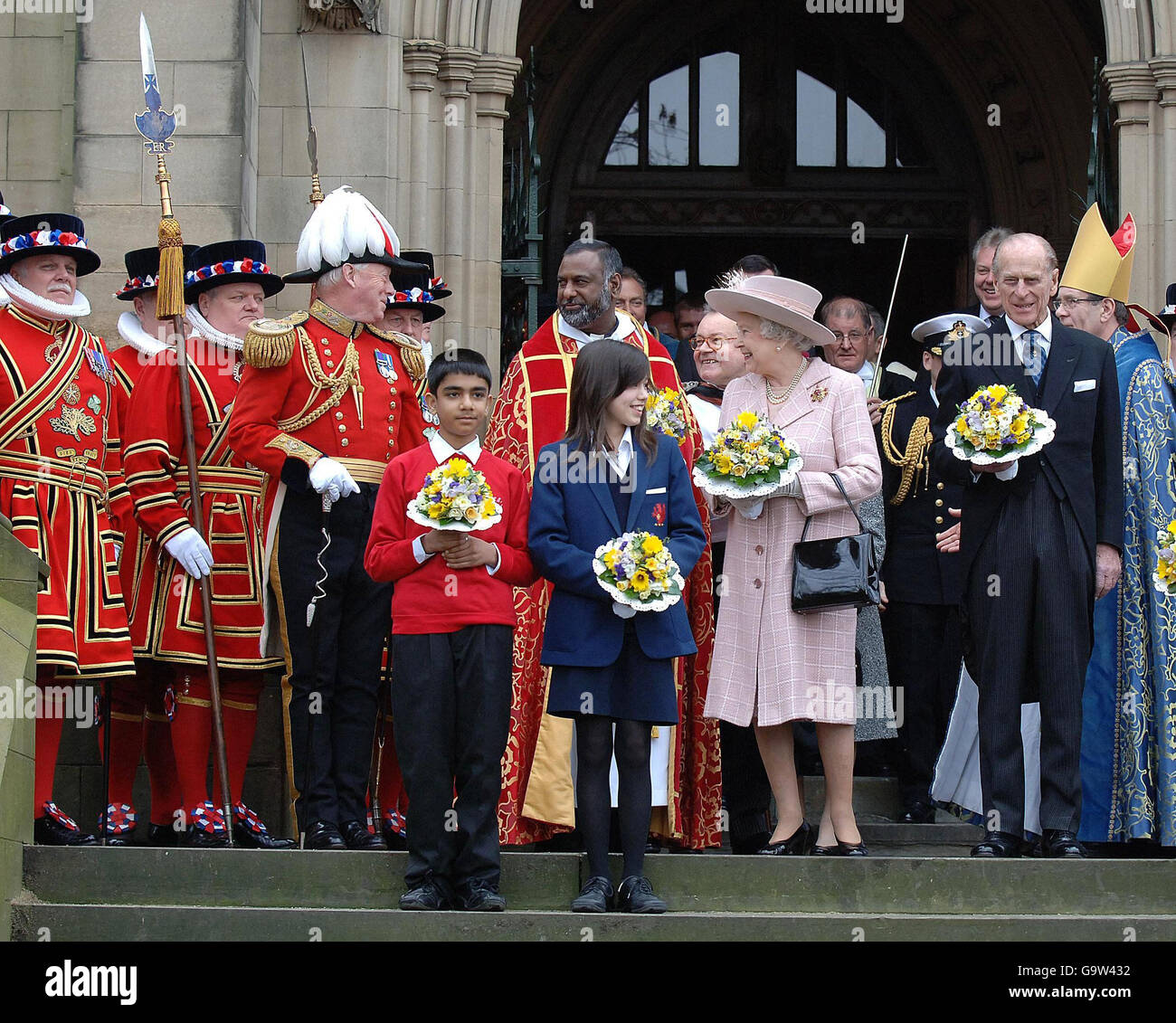 Queen attends Maundy Thursday service Stock Photo - Alamy