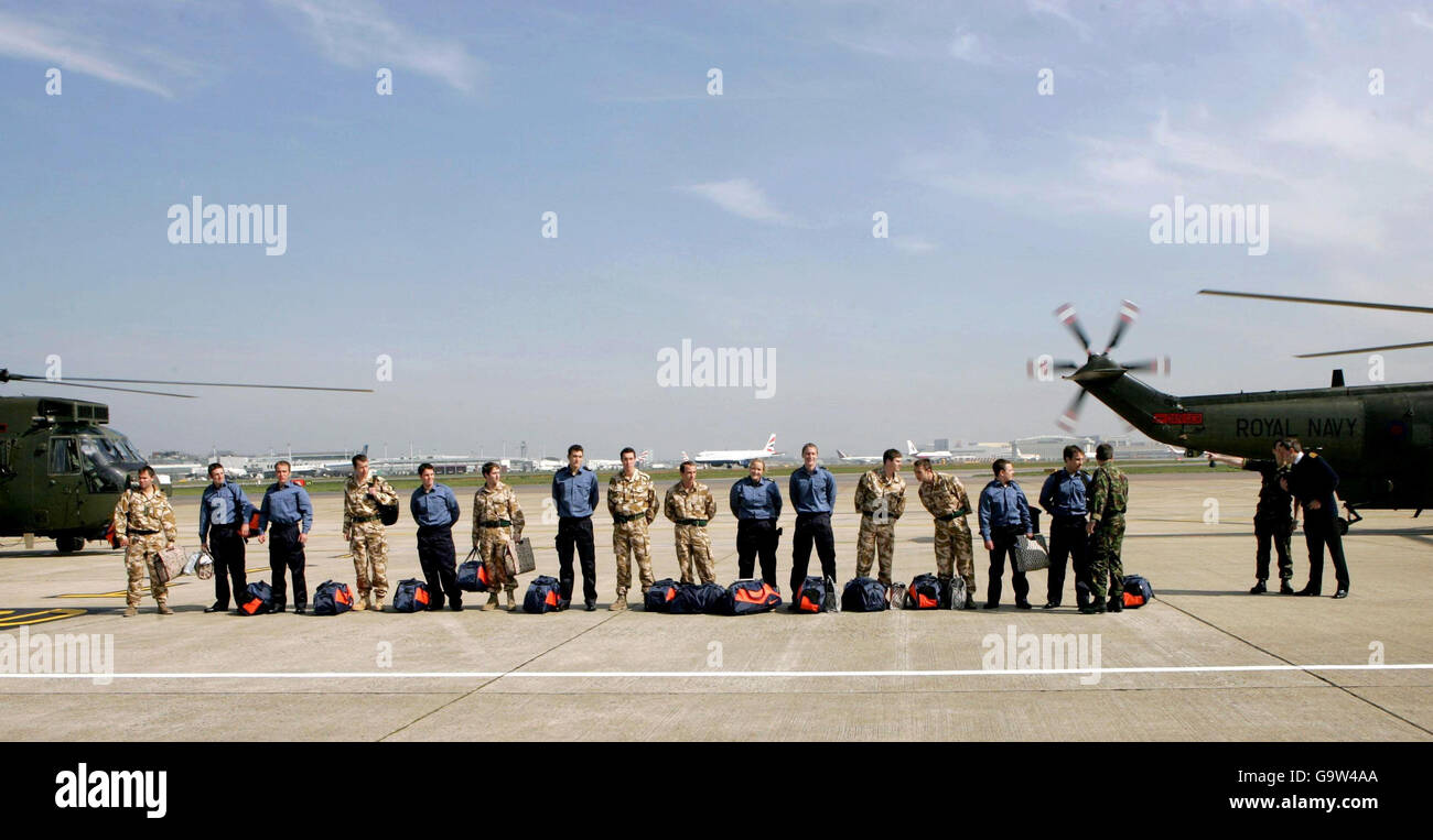 Sailors return home Stock Photo - Alamy