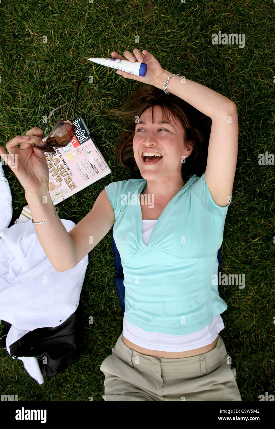 News sun ireland hi-res stock photography and images - Alamy