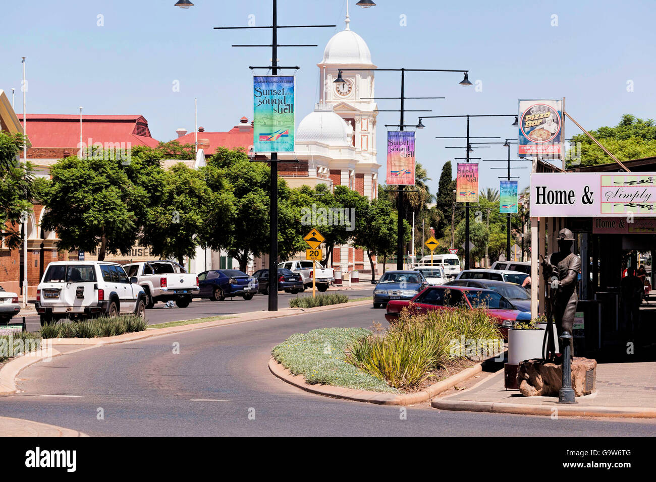 Kalgoorlie gold mining town street hi-res stock photography and images ...