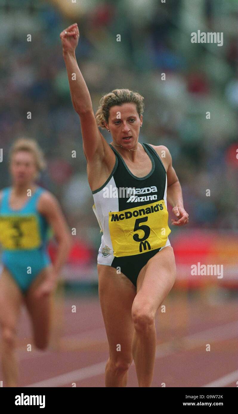 169608 Sally Gunnell Stock Photo - Alamy