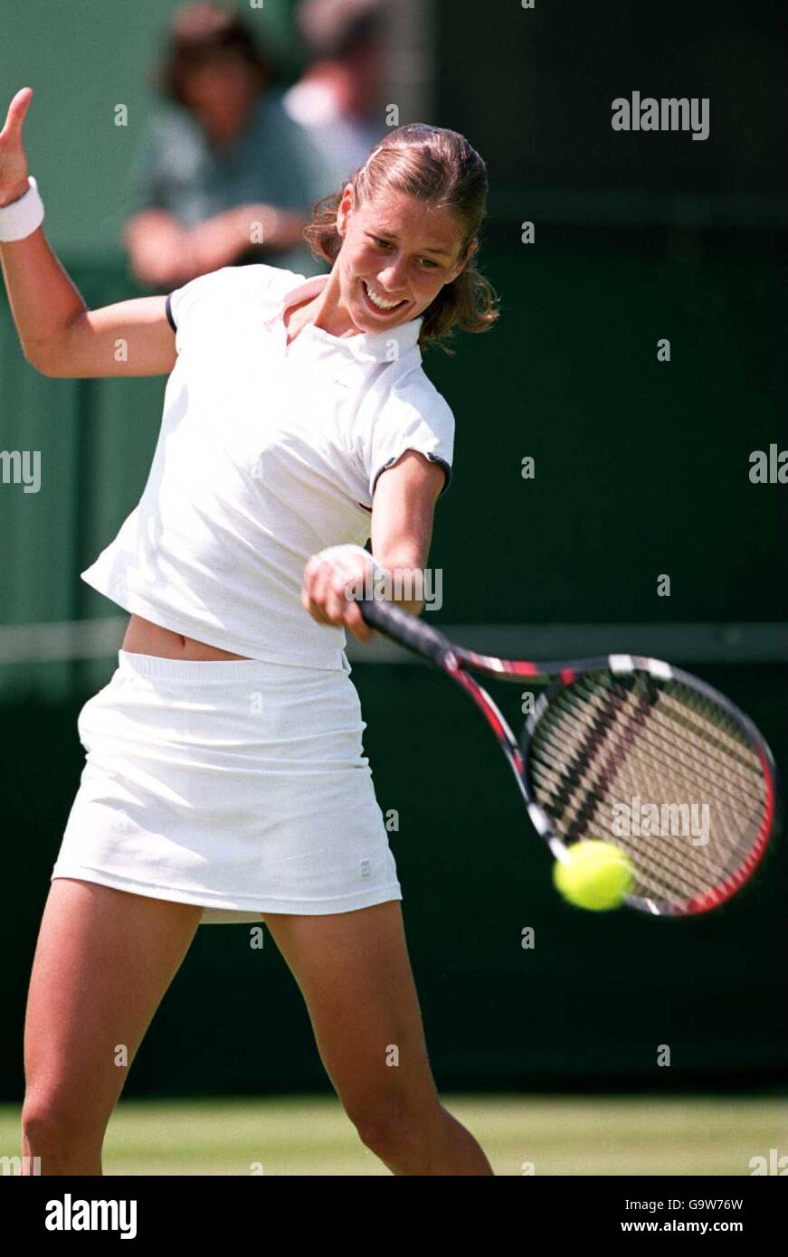 Tennis - Wimbledon Championships - First Round. Mary Joe Fernandez ...