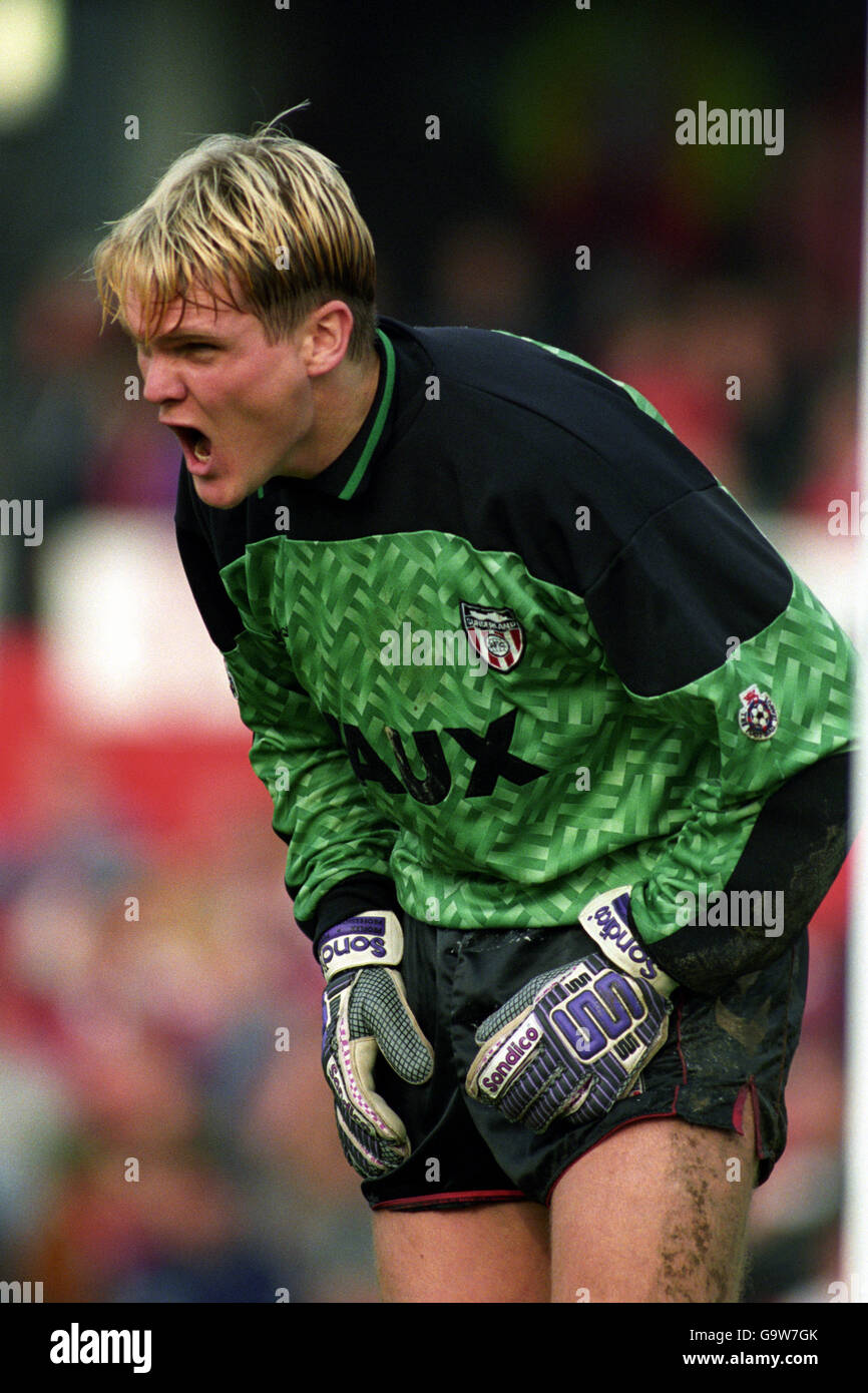 ENGLISH SOCCER. TIM CARTER, SUNDERLAND goalkeeper Stock Photo - Alamy