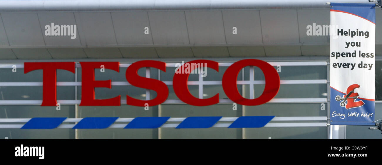 General view of a Tesco superstore in Woolton, Liverpool Stock Photo ...