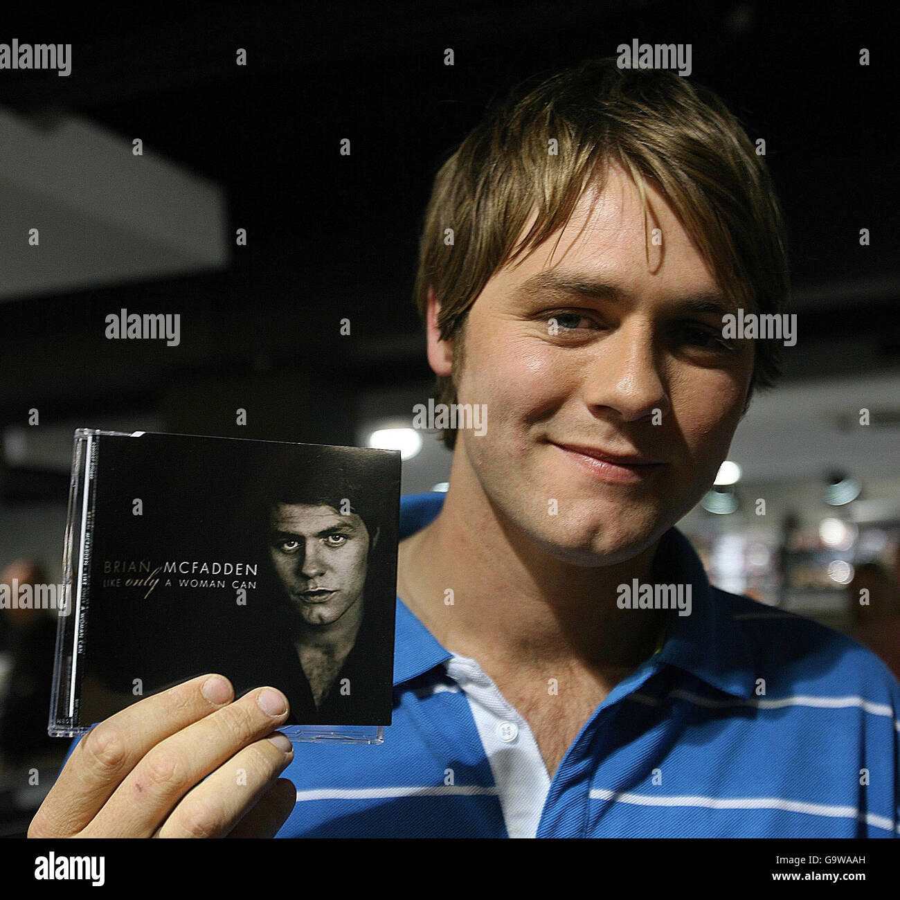 Celebrity half length smiling mcfadden hi-res stock photography and ...