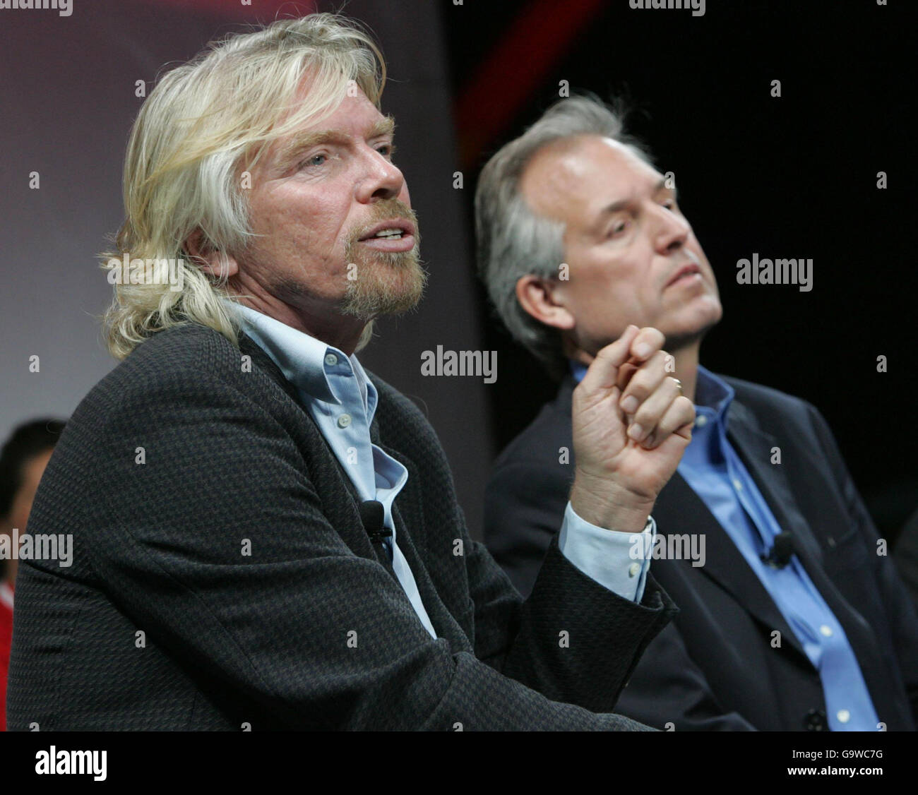 Virgin Atlantic boss Sir Richard Branson (left) and Boeing Chief ...
