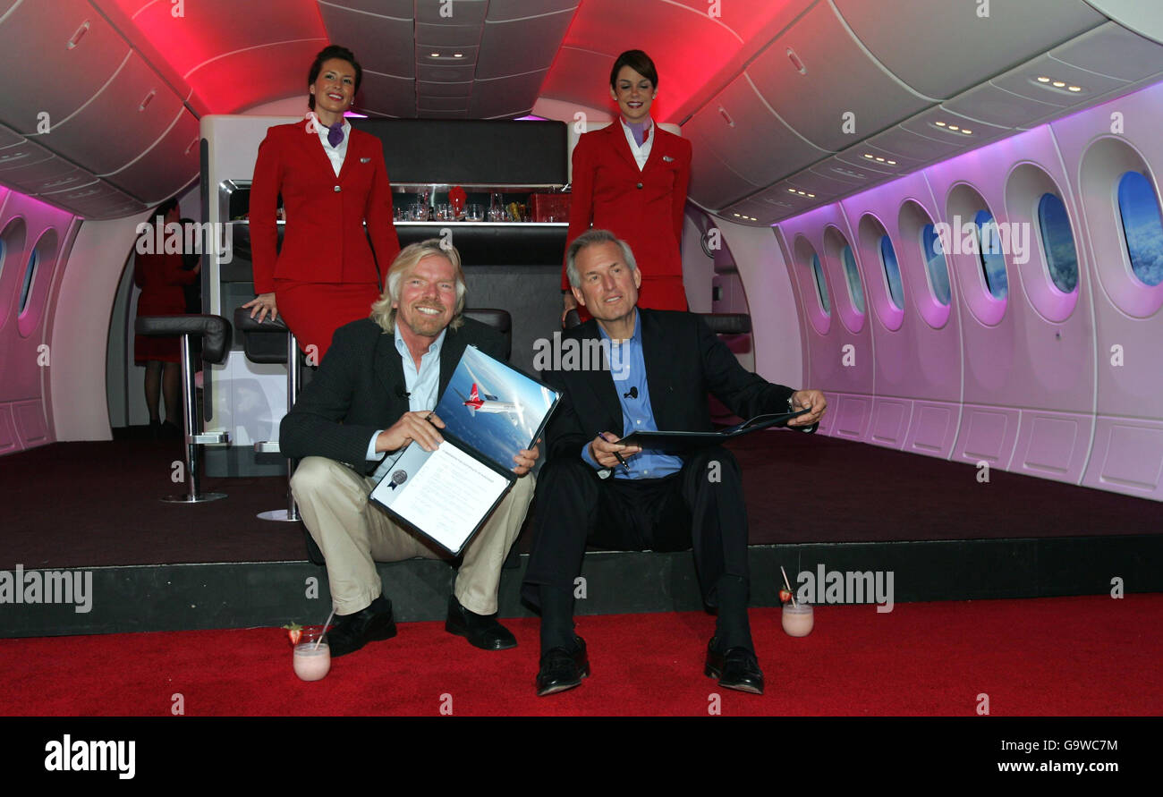 Virgin Atlantic boss Sir Richard Branson (left) and Boeing Chief ...