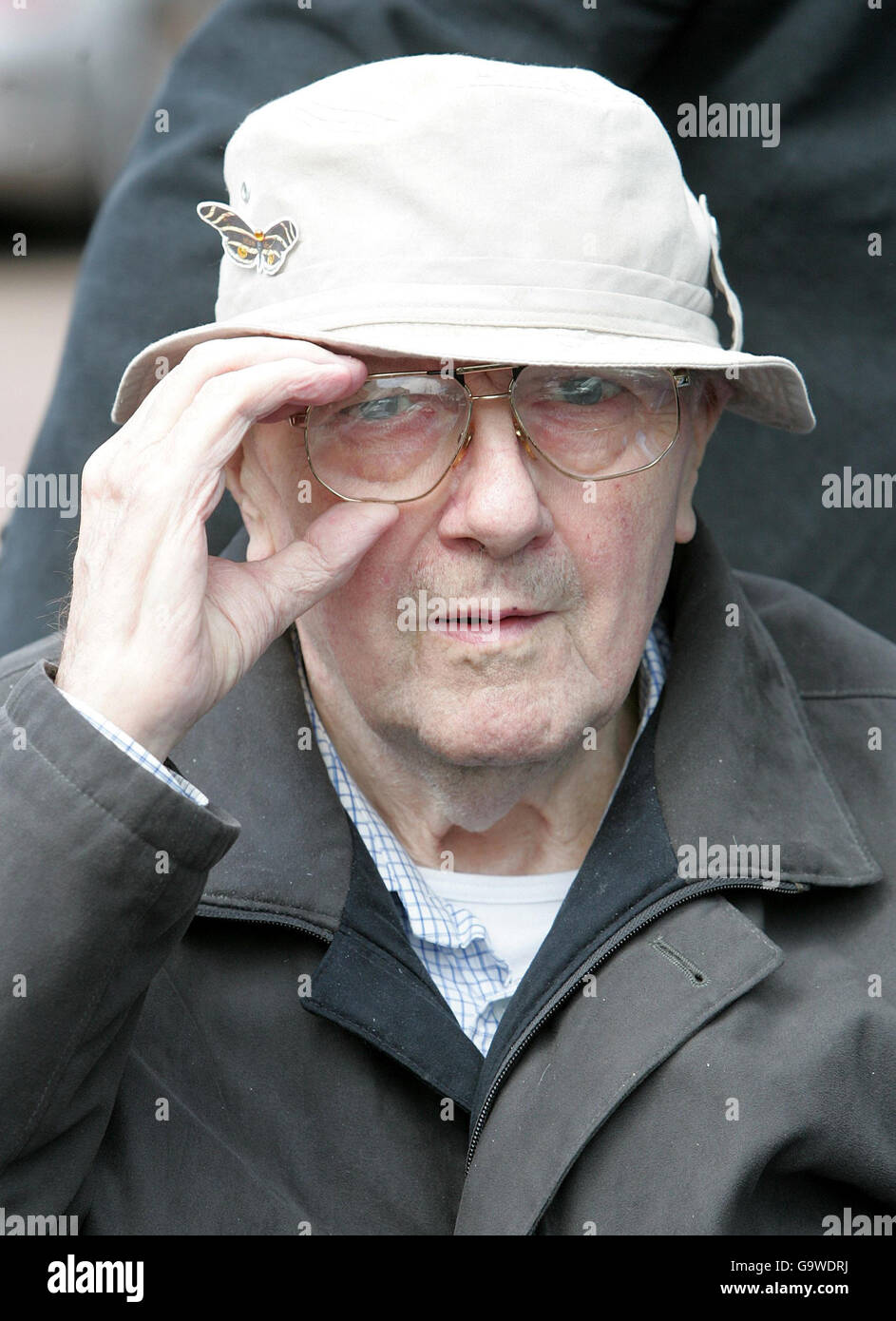 Family in court over fake statue Stock Photo - Alamy