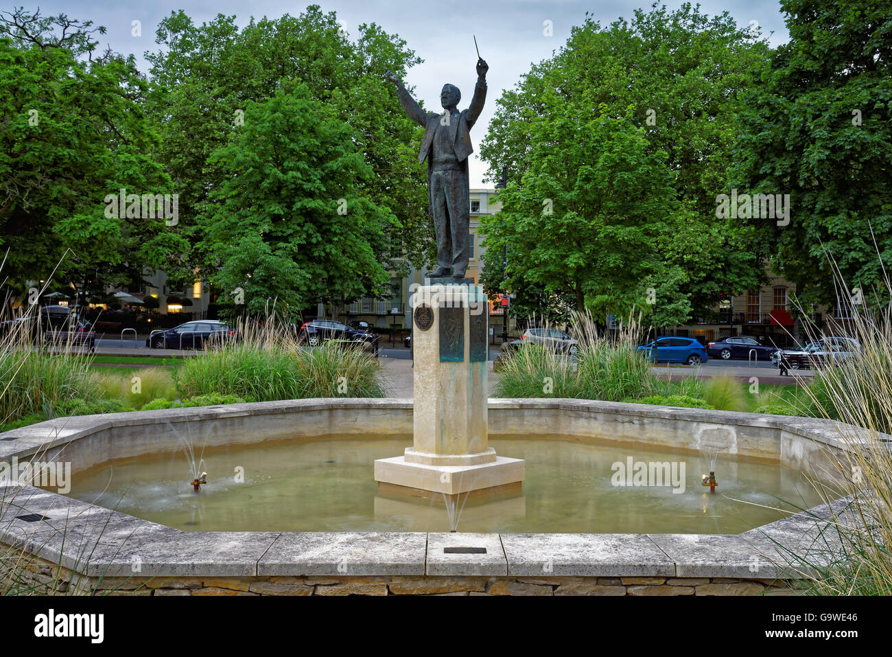 Cheltenham hi-res stock photography and images - Alamy