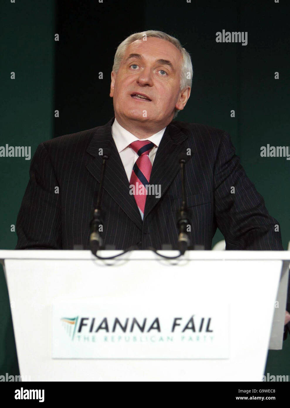 Taoiseach Bertie Ahern speaks to the media after he called a General ...