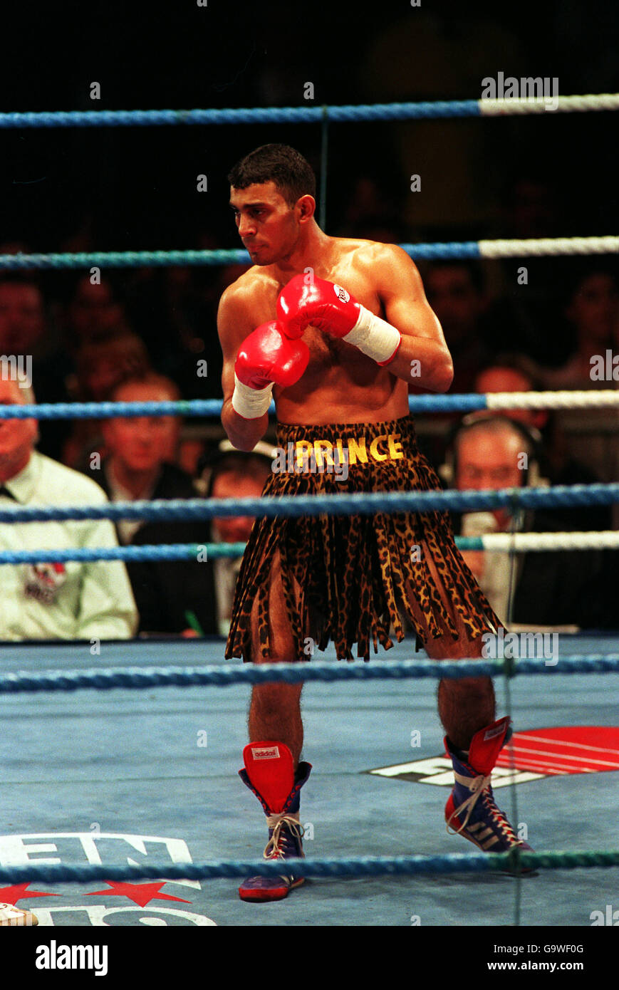 168542 Prince Naseem. 04-MAR-95. Prince Naseem Hamed Stock Photo - Alamy