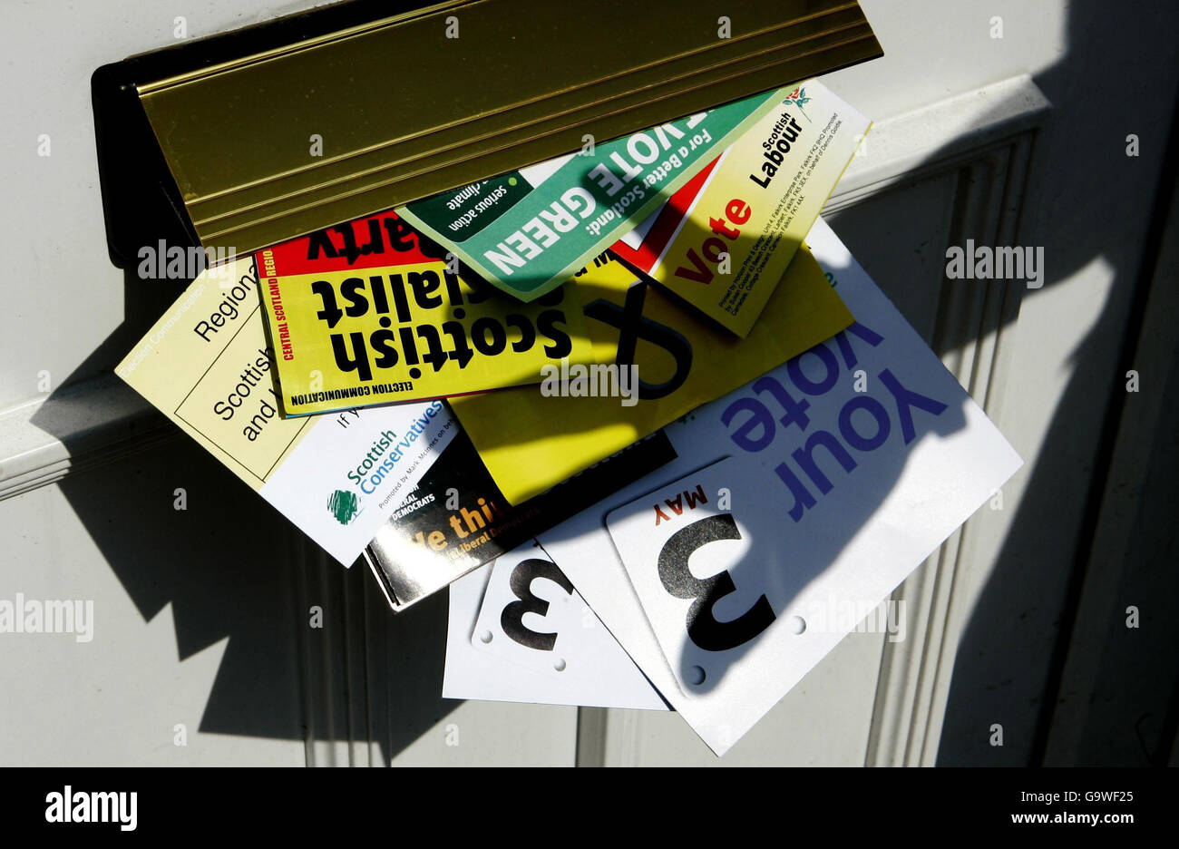 Political leaflets hi-res stock photography and images - Alamy