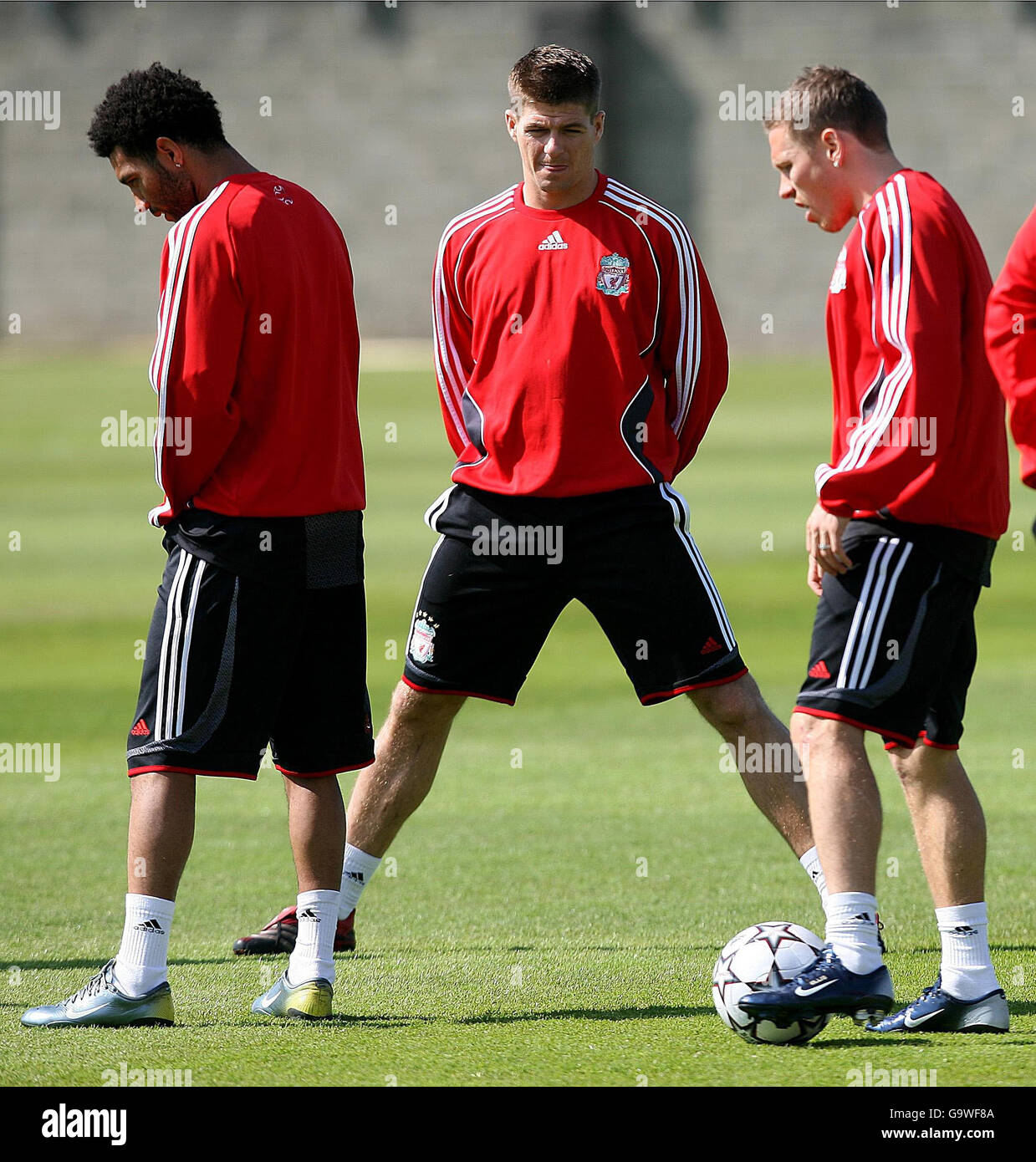 Liverpool's Steven Gerrard (centre), Jermaine Pennant and Craig Bellamy ...