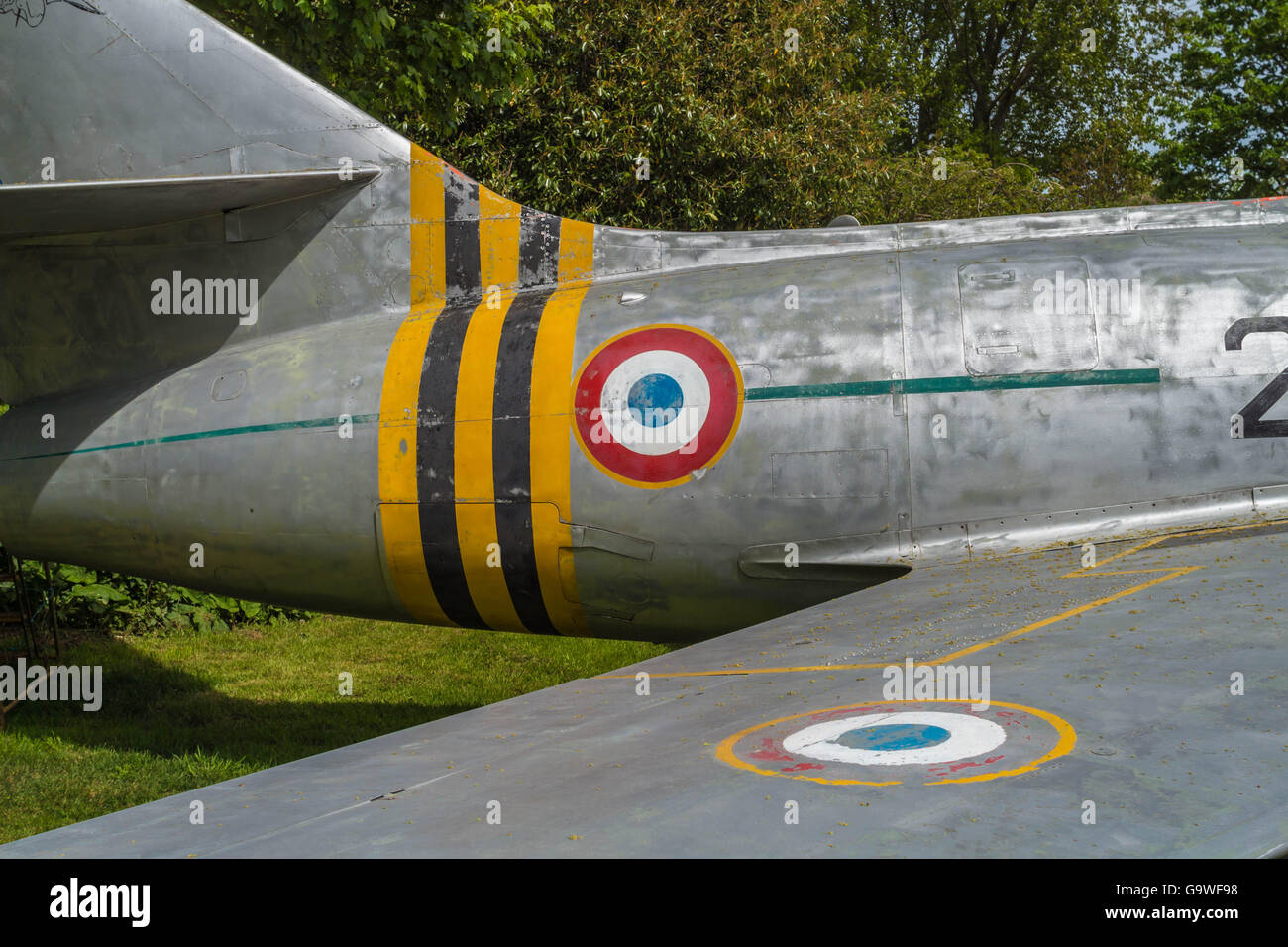 Military aircraft weapons aviation hi-res stock photography and images ...