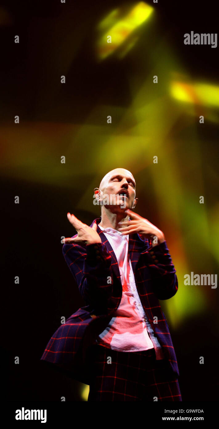 James in concert - London Stock Photo - Alamy