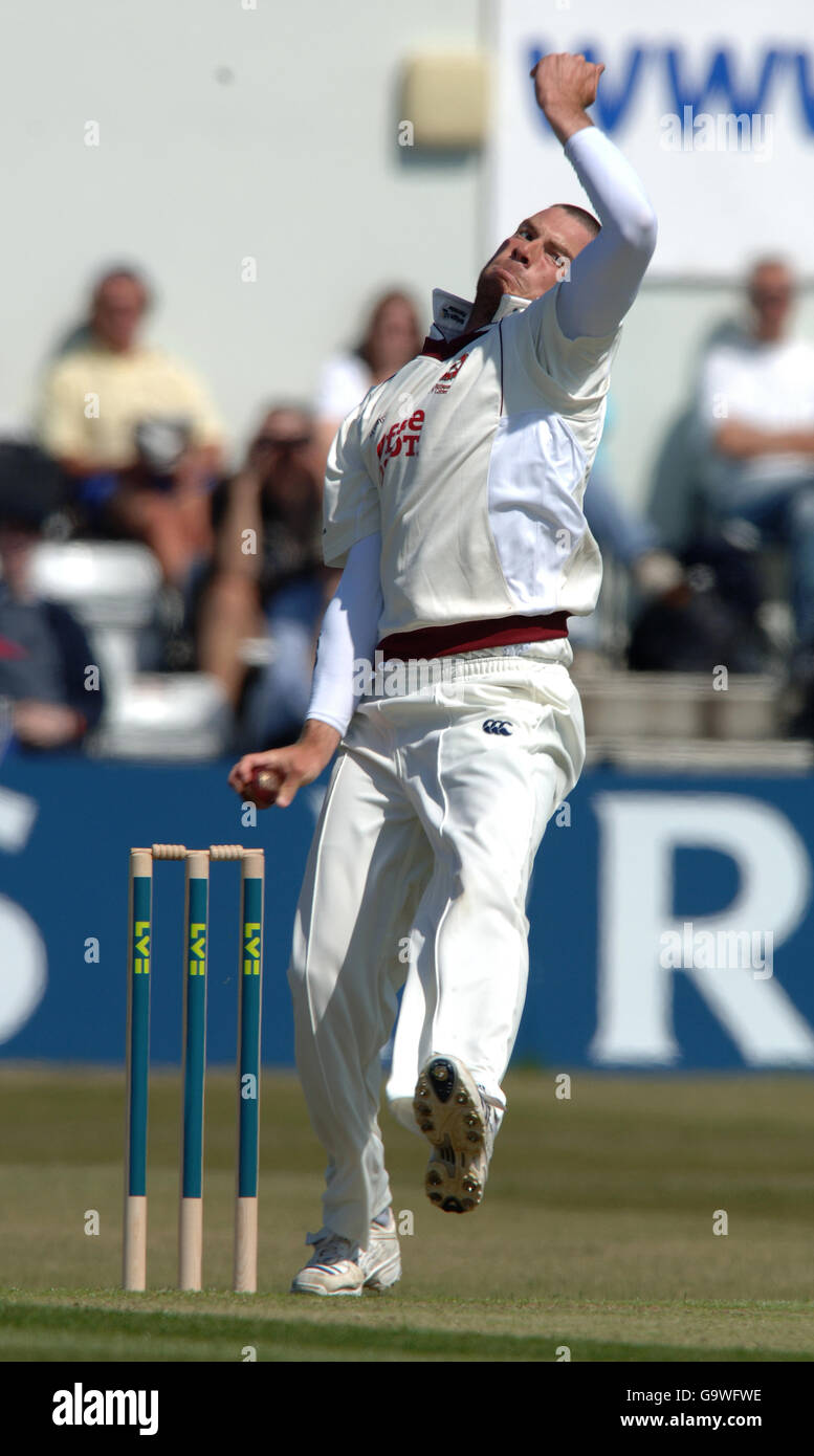 Cricket - Liverpool Victoria County Championship - Division Two ...