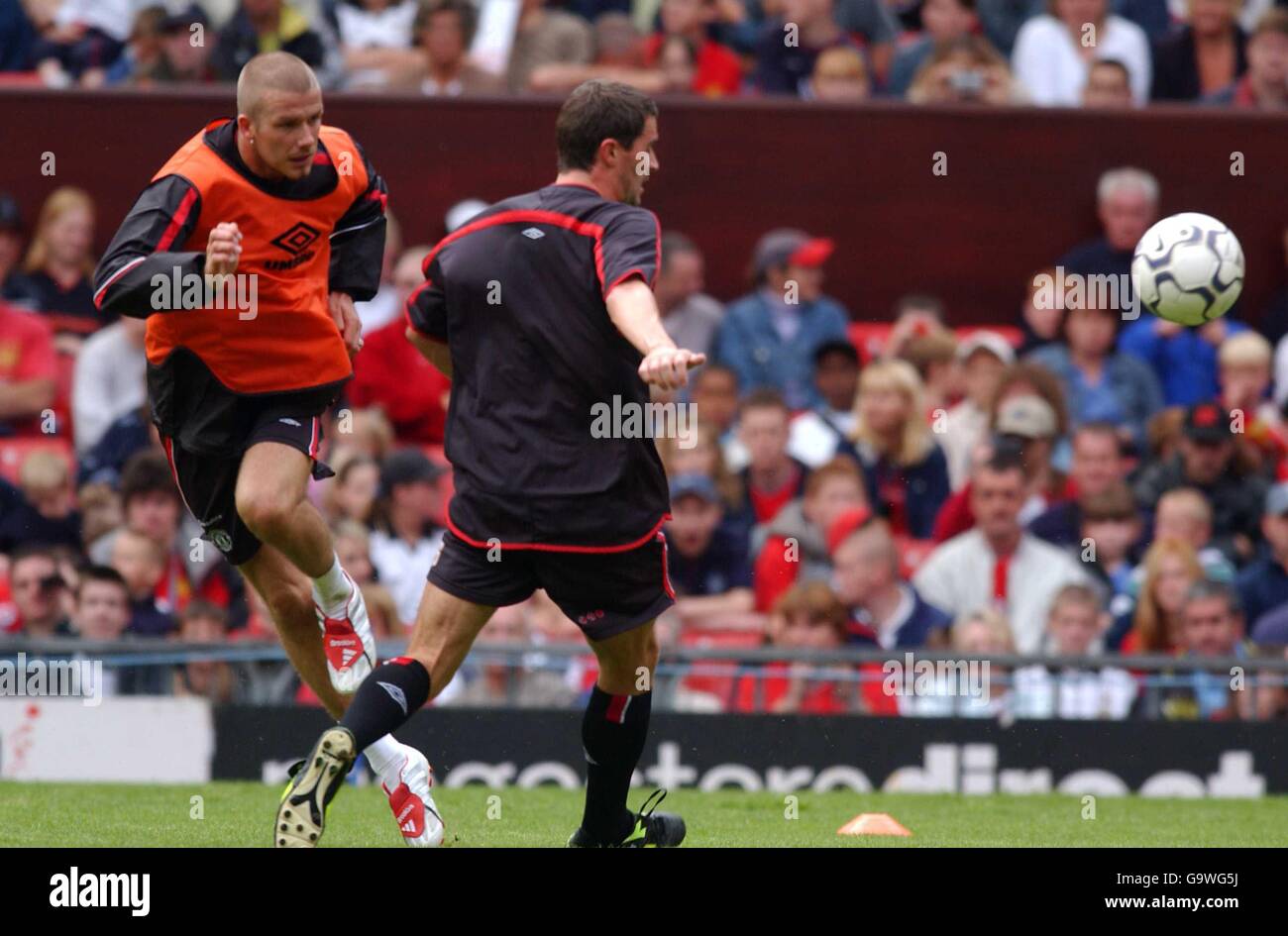 Sport football david beckham roy keane hi-res stock photography and ...