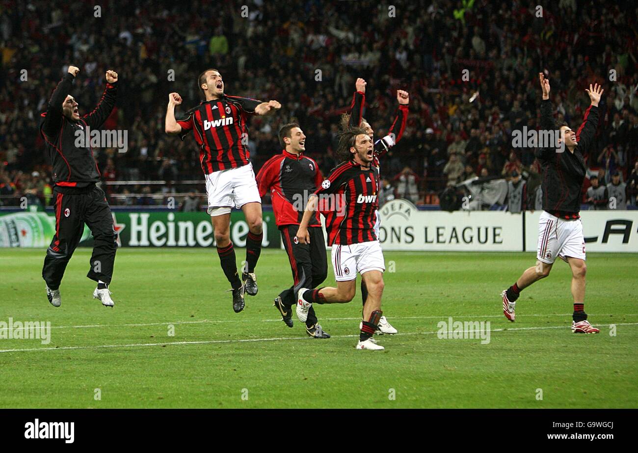 Players of ac milan hi-res stock photography and images - Alamy