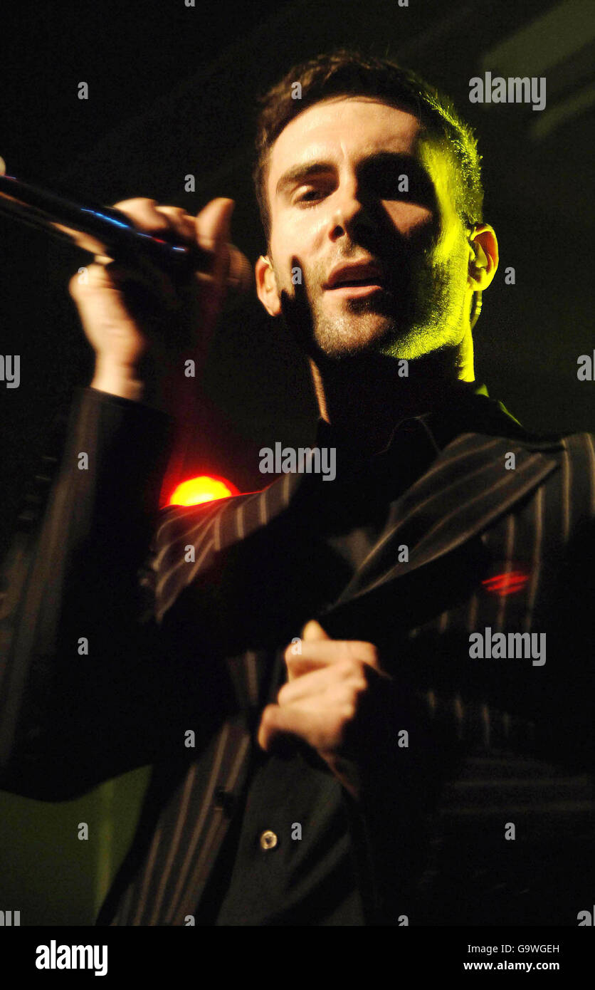 Maroon lead singer adam levine performs scala in kings cross hi-res ...