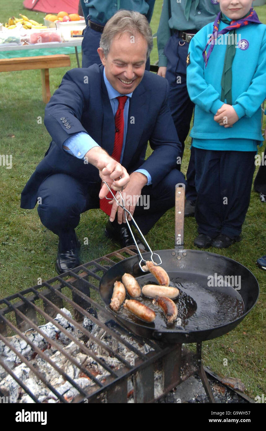 Blair meets the 2nd Bishop Auckland Scouts group Stock Photo - Alamy