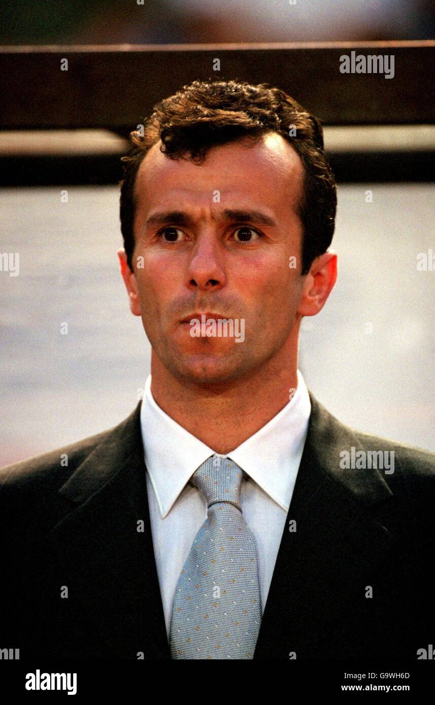 Soccer - Kirin Cup 2001 - Paraguay v Yugoslavia Stock Photo - Alamy