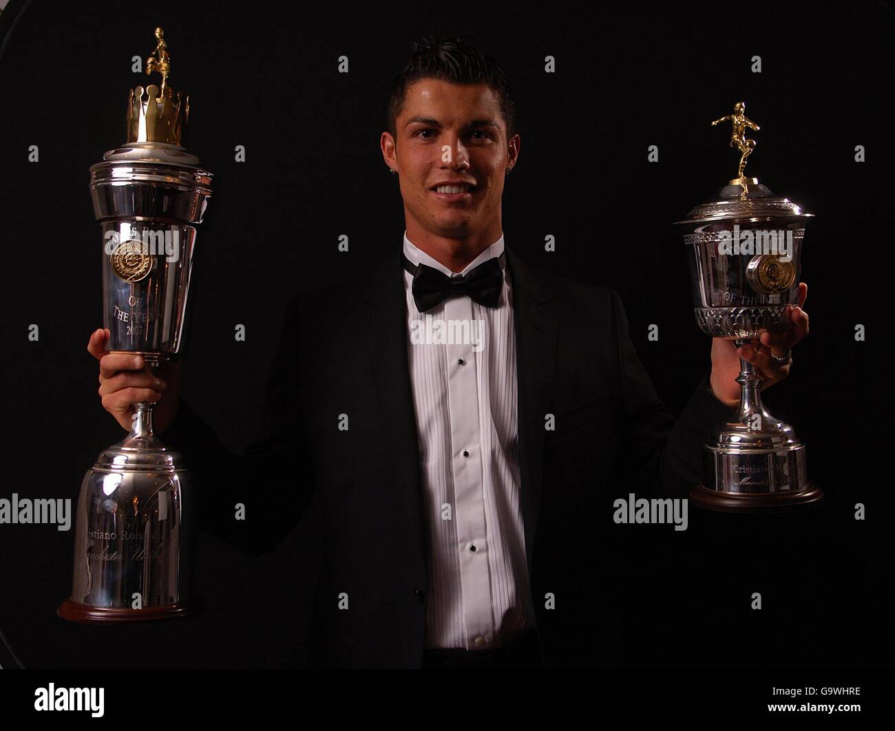Manchester United's Cristiano Ronaldo with the PFA Player of the Year ...