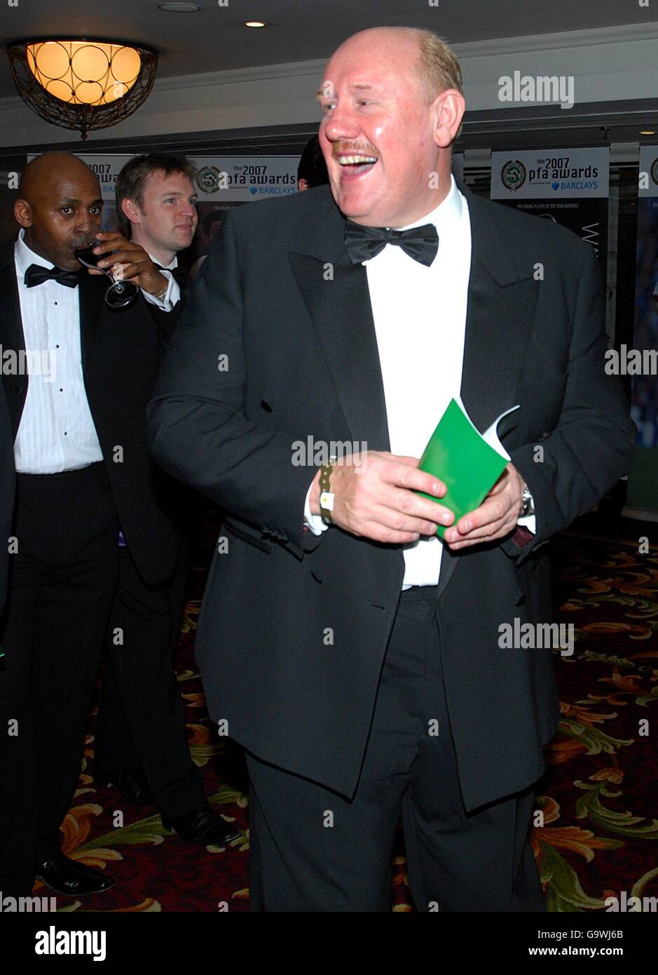FA Chief Executive Brian Barwick arrives at the PFA Awards Stock Photo ...