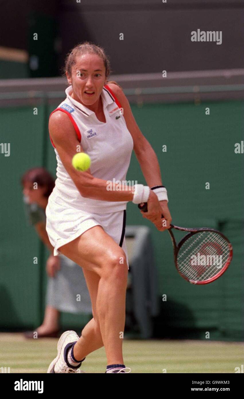 Tennis, Wimbledon 2001, Fourth Round. Sandrine Testud in action against ...