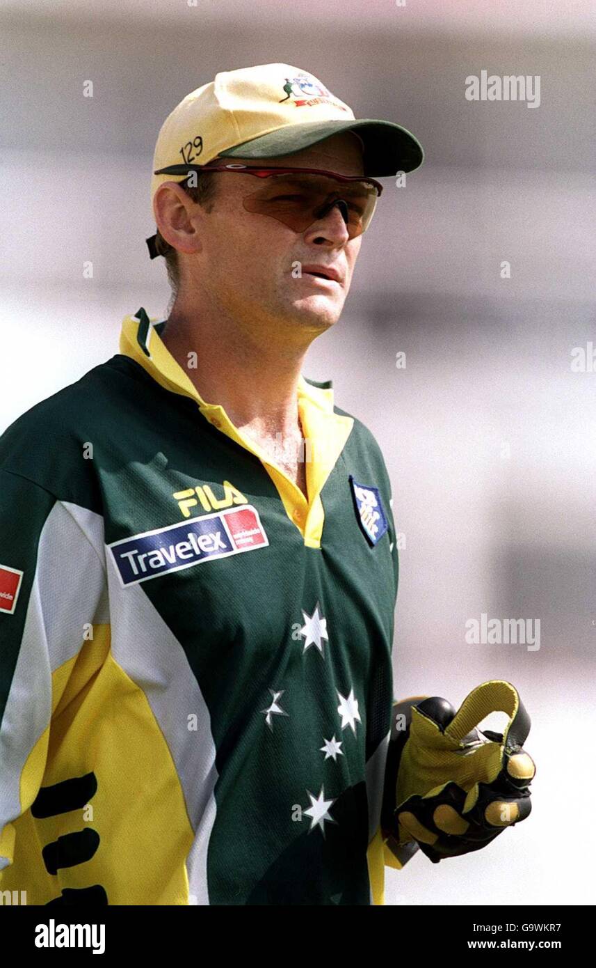 Adam gilchrist test cricket hi-res stock photography and images - Alamy