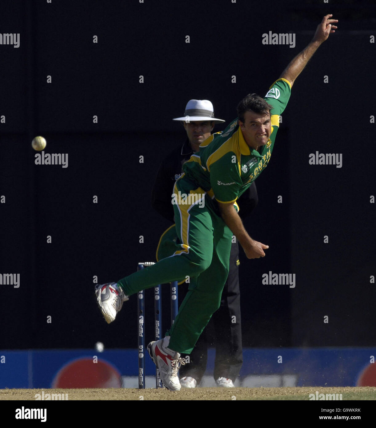 2007 cricket world cup semi final hi-res stock photography and images ...