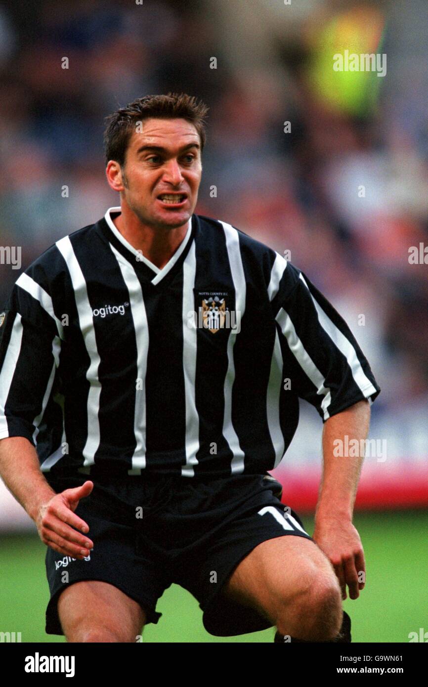 Notts countys ian hamilton hi-res stock photography and images - Alamy