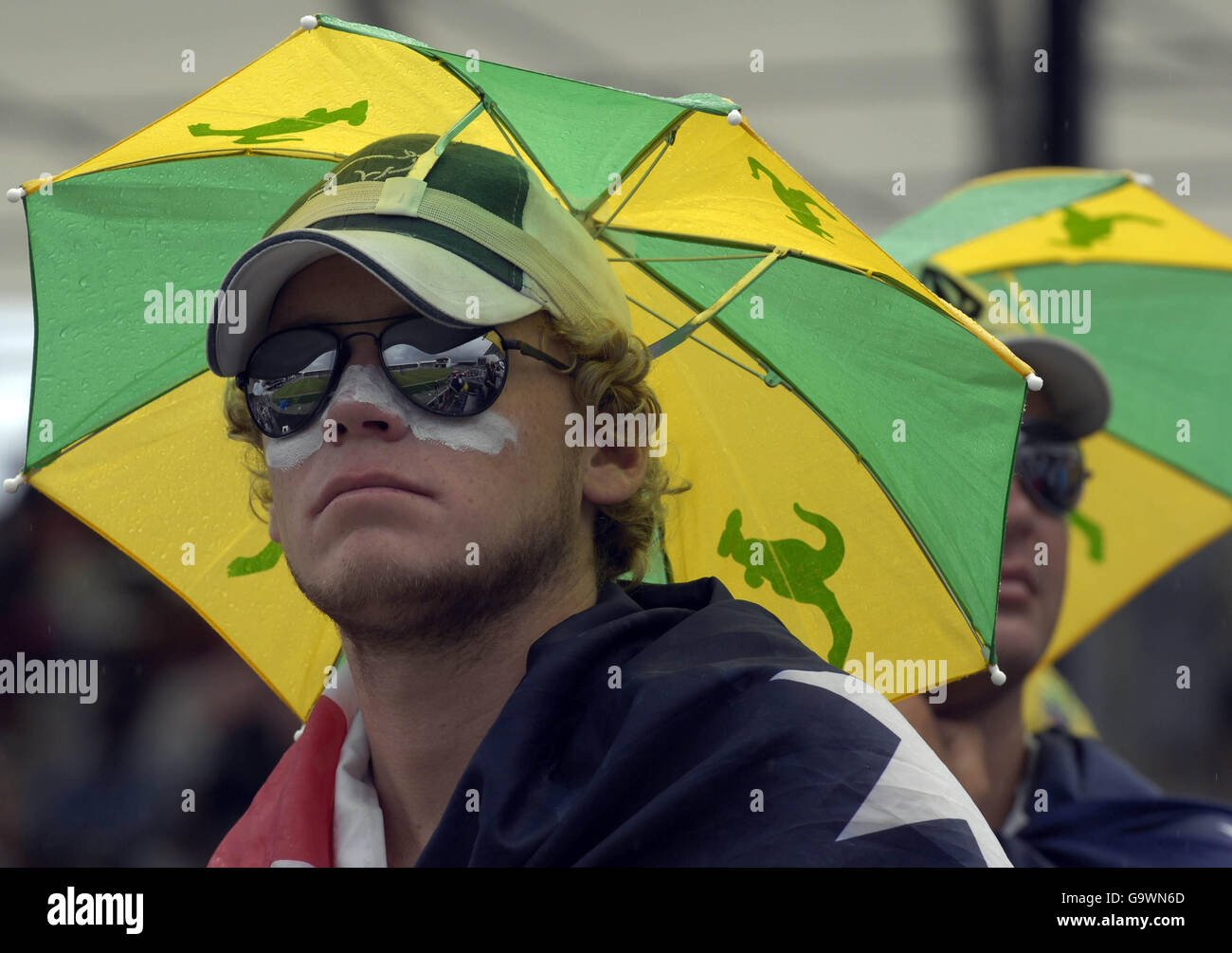 Cricket fan australia hi-res stock photography and images - Alamy