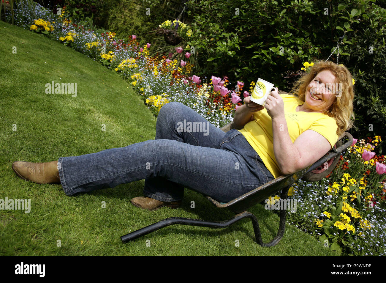 Charlie Dimmock Garden High Resolution Stock Photography and Images - Alamy