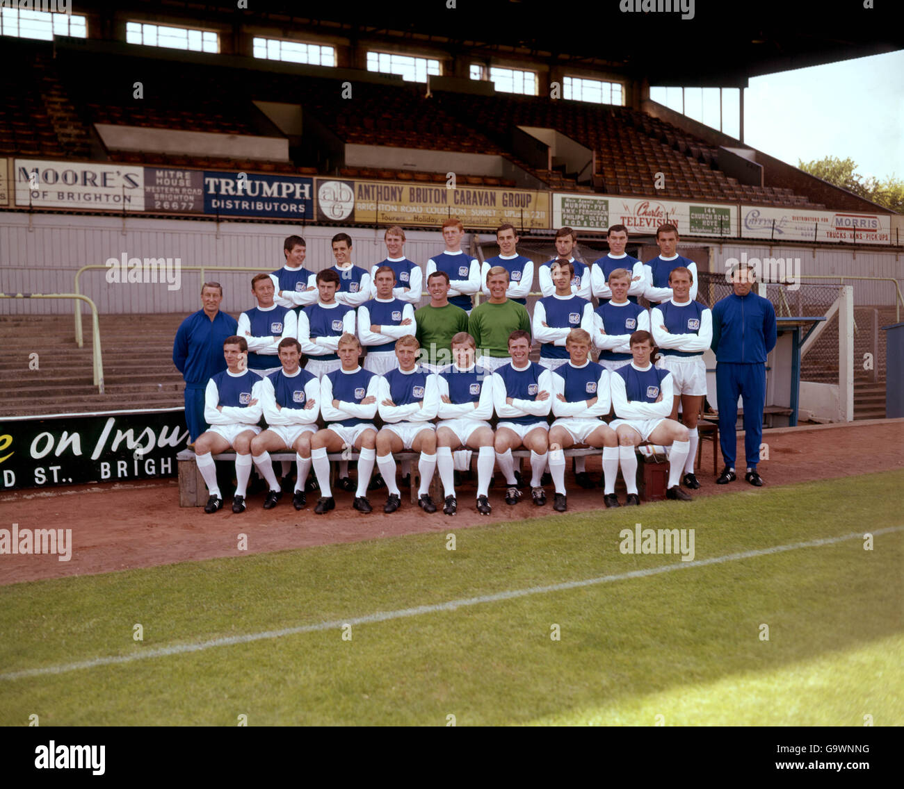 Brighton and hove albion fc team group 15 8 1967 l r hi-res stock ...