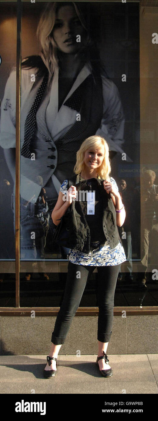 Early morning shopping queue hi-res stock photography and images - Alamy