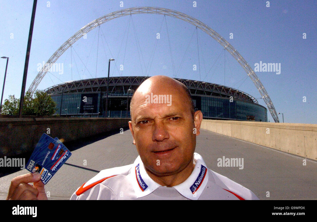 Former England, Manchester United and Chelsea footballer Ray Wilkins ...