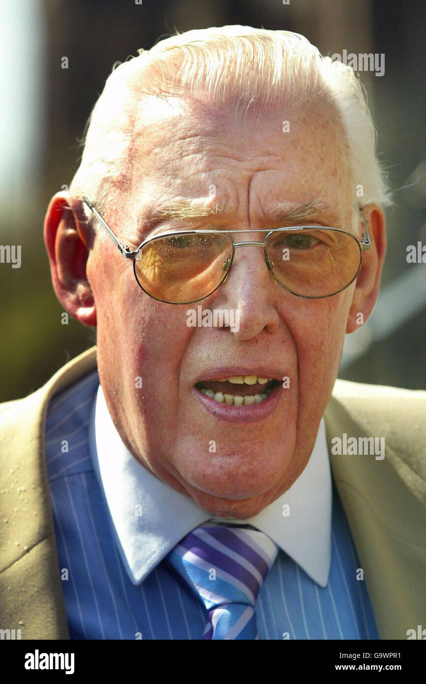 Rev Ian Paisley forms part of the delegation from Ulster holding talks ...