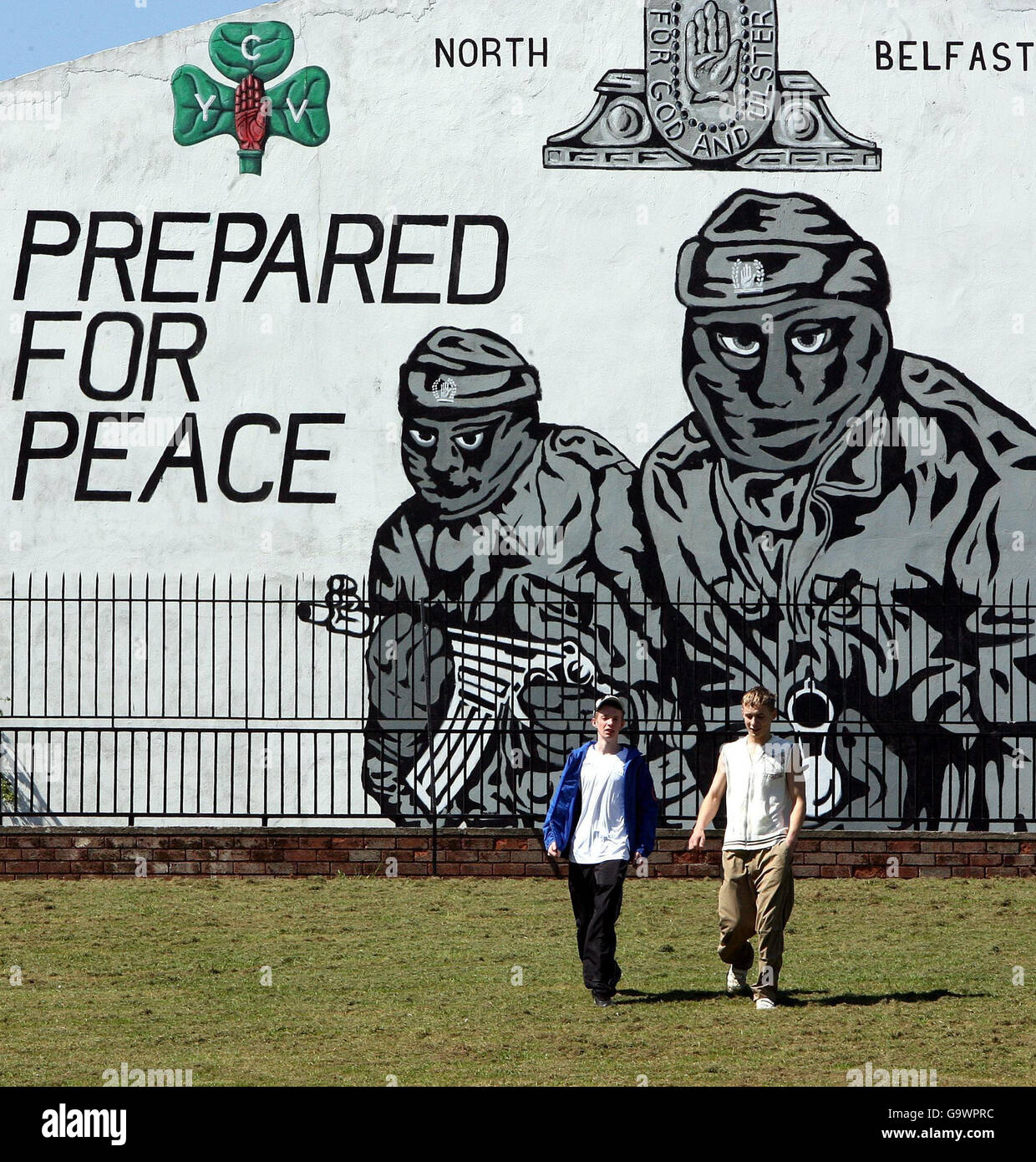 UVF ends terror campaign. A UVF Wall mural in north Belfast Stock Photo ...