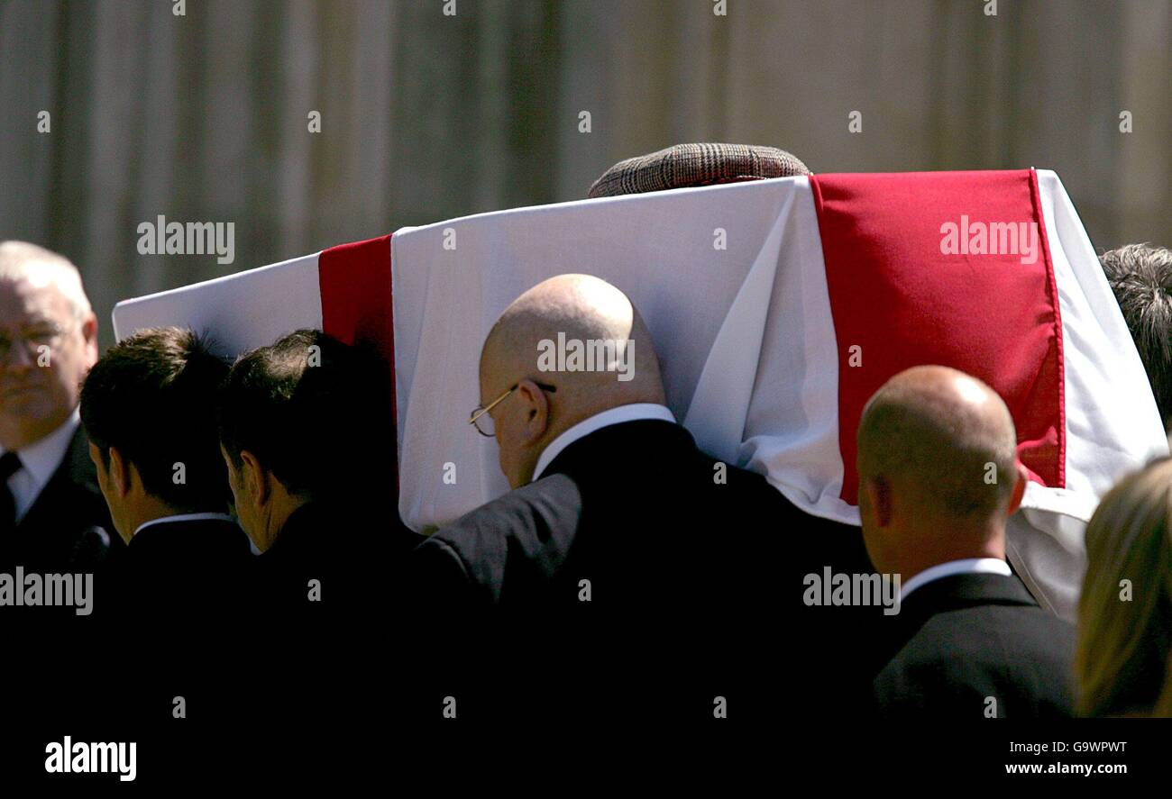 Alan Ball Funeral - Winchester Cathedral Stock Photo - Alamy