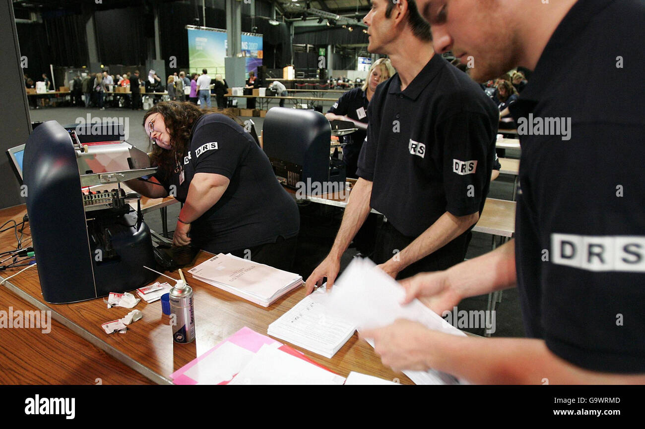 Scottish election vote count hi-res stock photography and images - Alamy