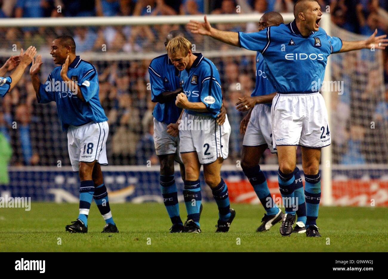 Paulo wanchope steve howey hi-res stock photography and images - Alamy