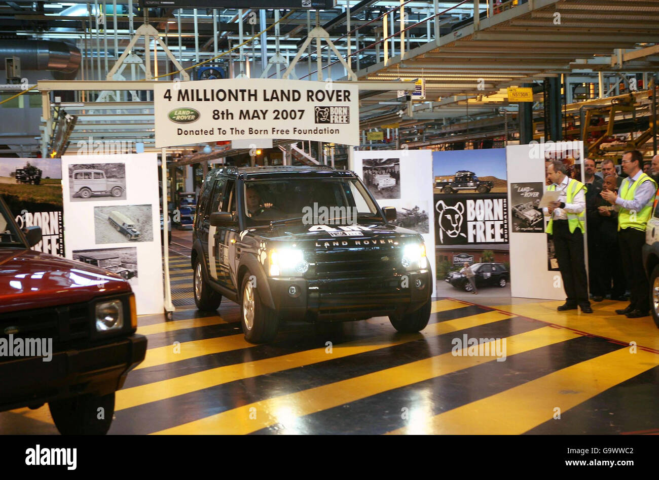 Land Rover's 4 millionth vehicle built in Solihull plant Stock Photo ...