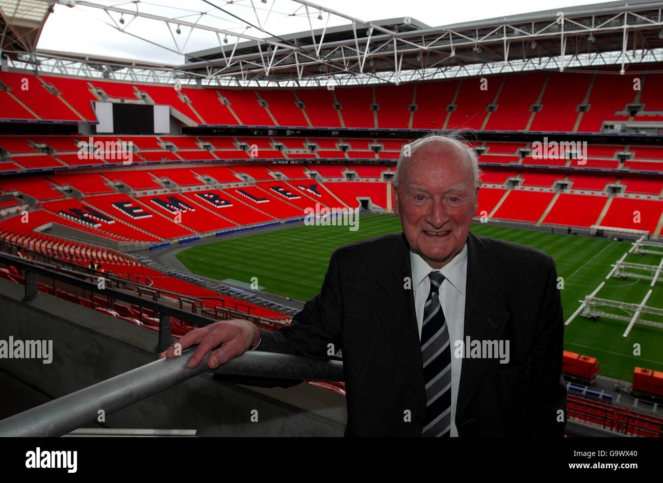 Sir Tom Finney attends Soccerex, London Forum, Wembley Stadium Stock ...