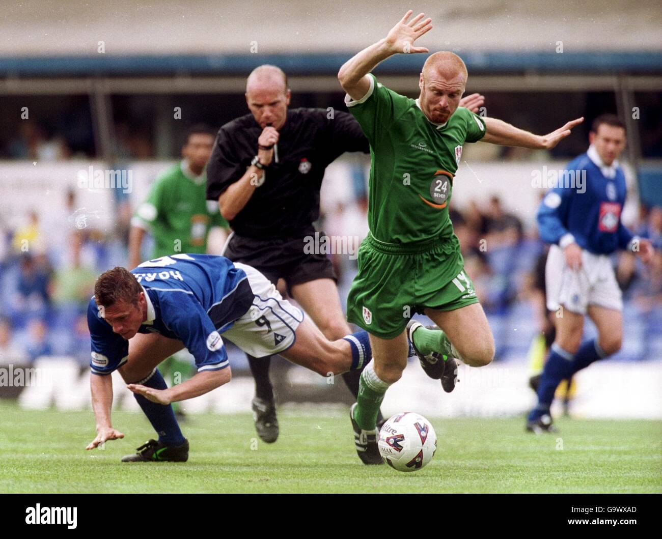 Birmingham citys geoff horsfield tangles with millwalls sean dyche hi ...